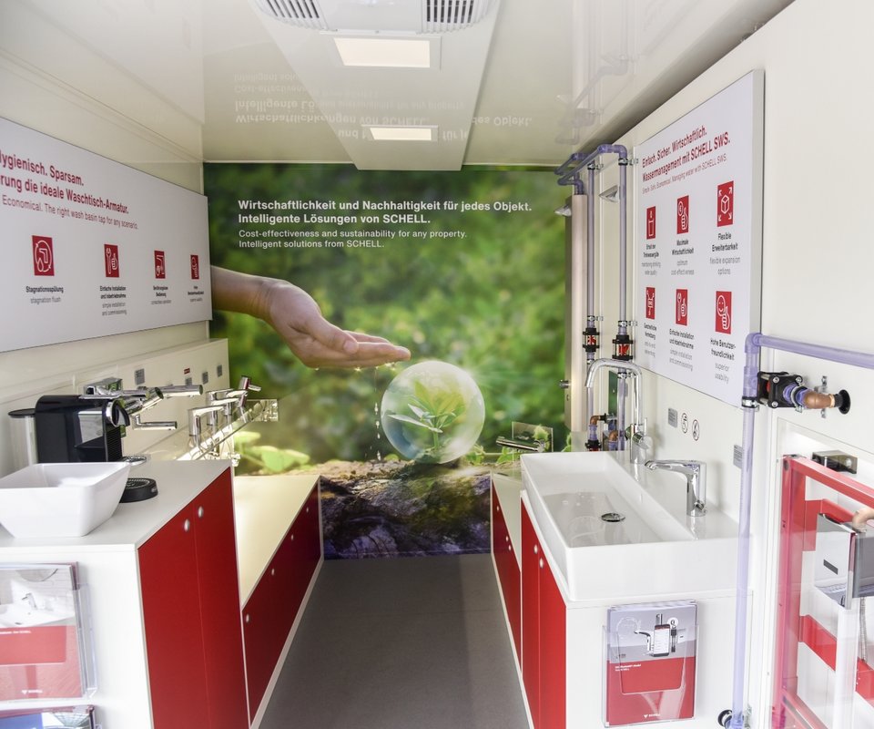 SCHELL-showtruck op rondreis door Europa | SCHELL